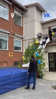 Tonåring döms för kraftigt bombdåd i Farsta